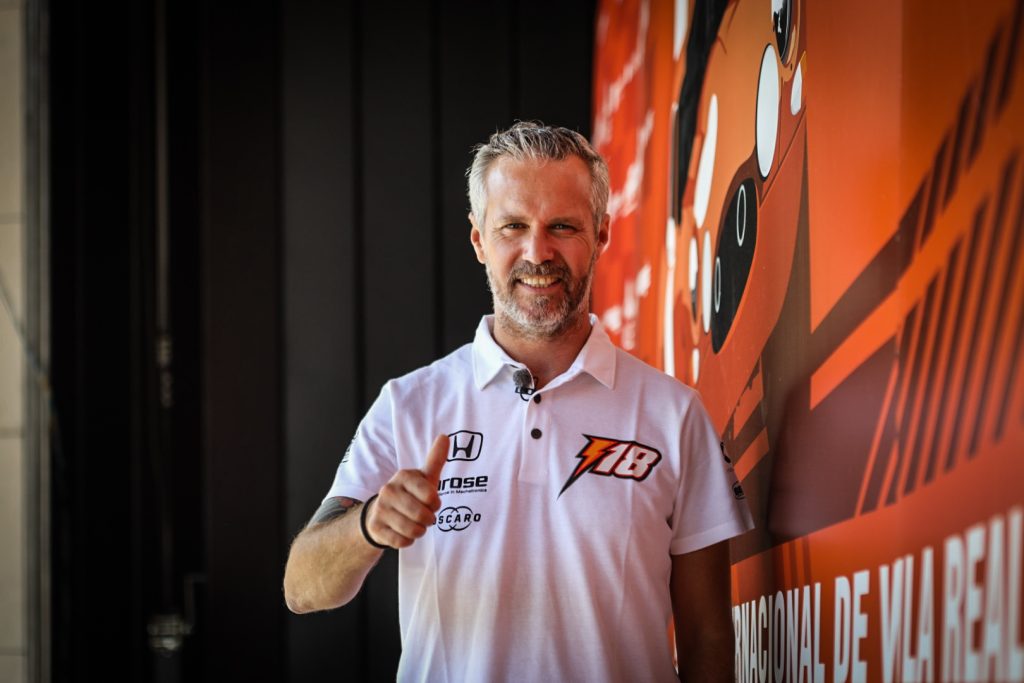Tiago Monteiro regressou ontem ao Circuito Internacional de Vila Real – Universidade FM